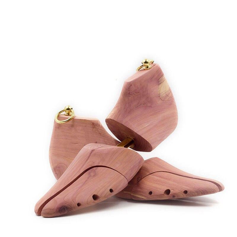 Cedar Wood Adjustable Shoe Tree For Boots | Gentleman Rules